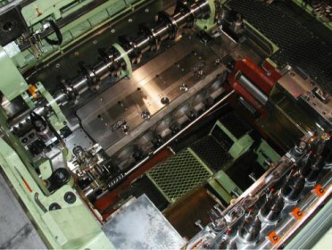 Solution | Enhanced Safety | Die Area Platform | Sakamura Machine Co.,Ltd.